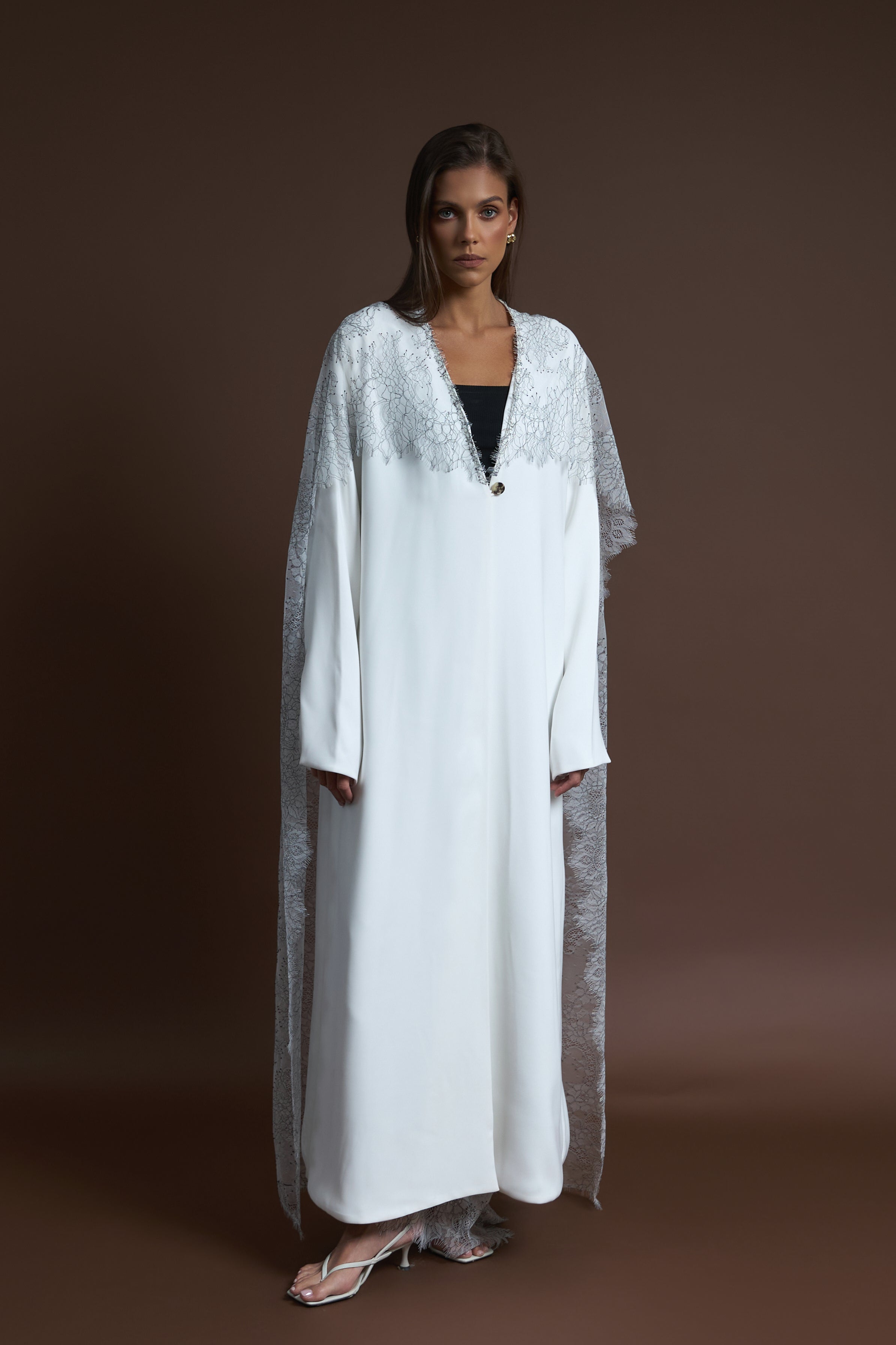 The Anood Abaya – AMAL AL MULLA